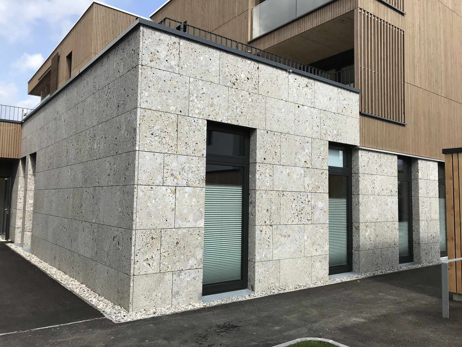 Fassadenplatten - Steinwerke - Naturstein in allen Varianten ...